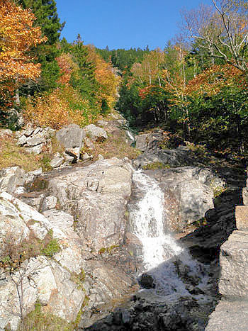 Flume Cascade Silver Cascade 300 Foot Drop Waterfalls Route 302 Twin ...